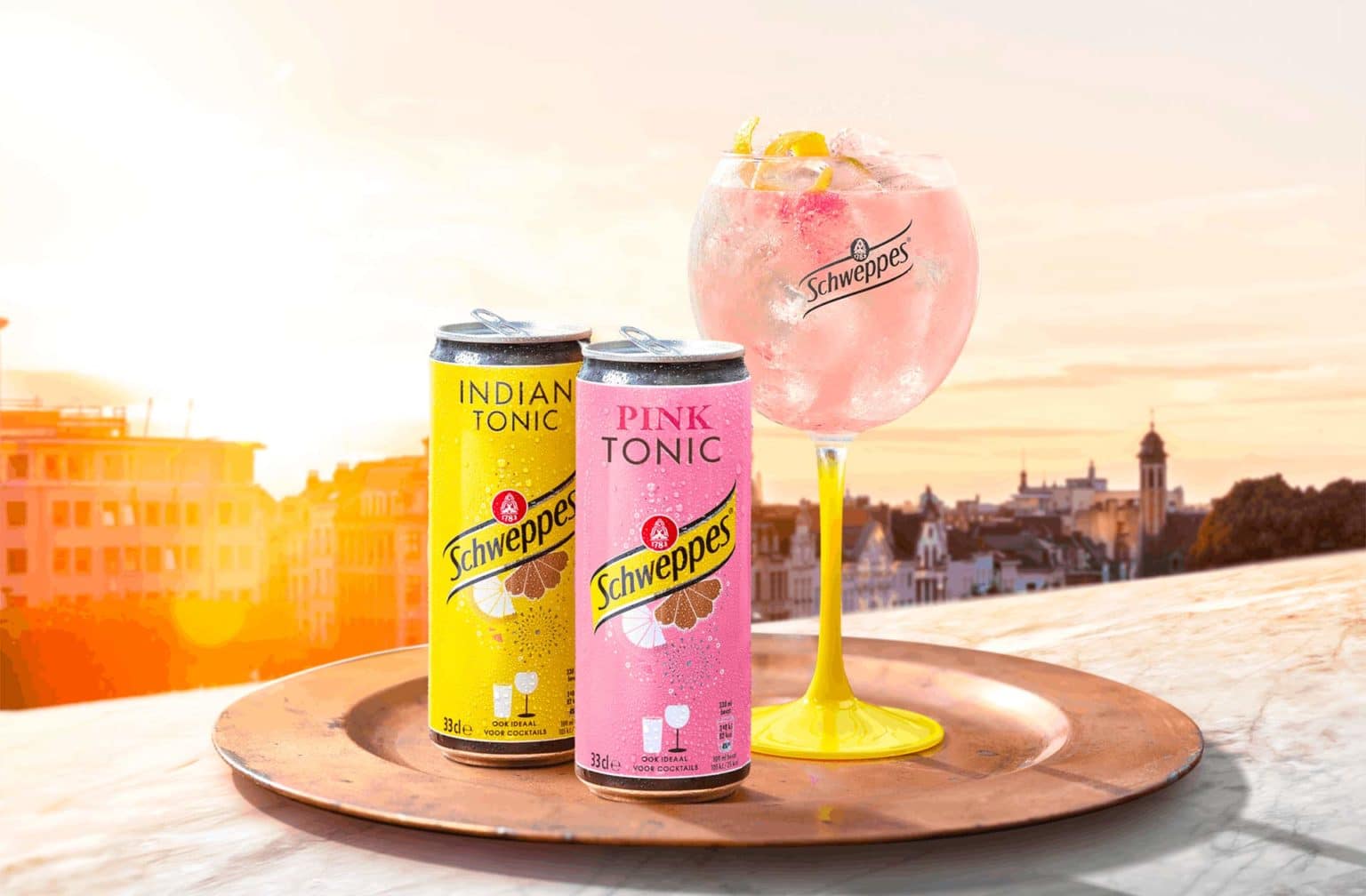 Schweppes ajoute de la couleur à son tonic • GIE La Boîte Boisson